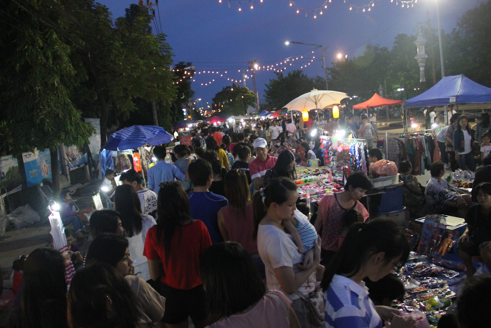 Trojan Tales from the Far East: Chiang Rai Night Market
