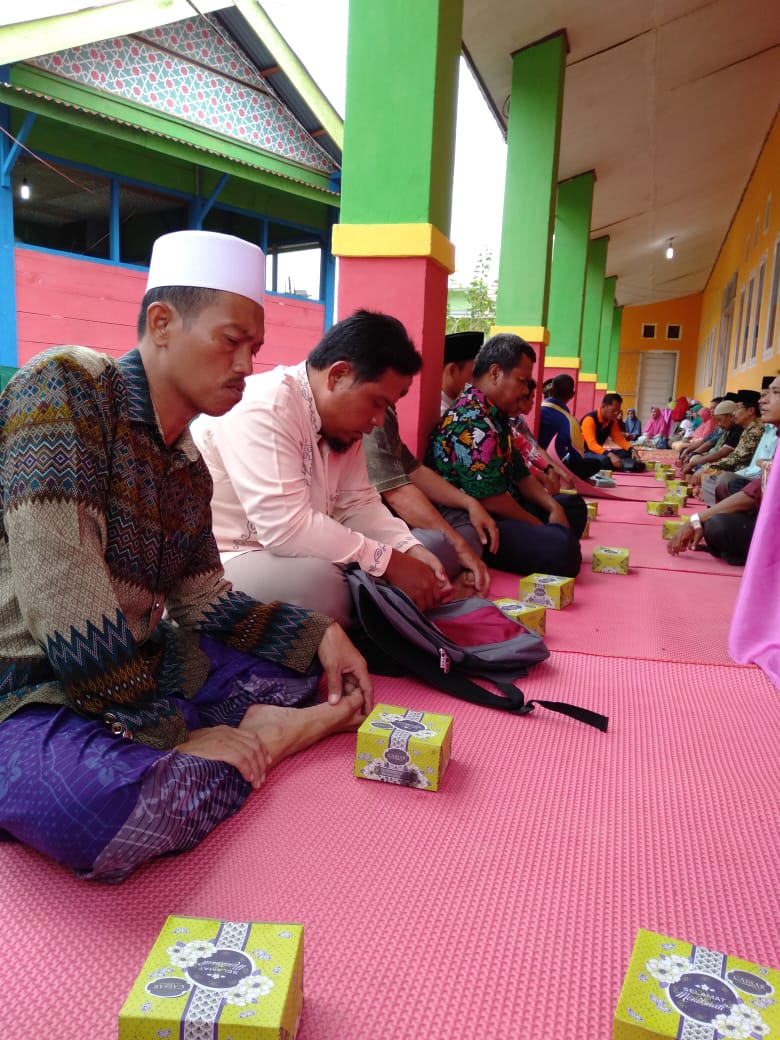 Kecamatan Pamenang Selatan : Mimbar tilawah MTQ jadi Musholla