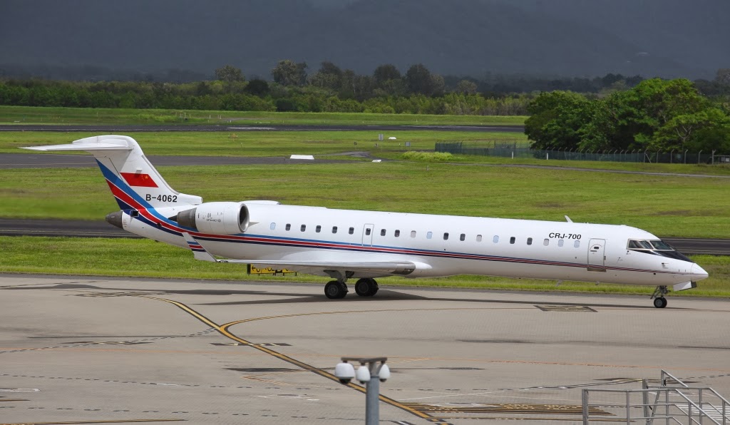 Far North Queensland Skies: China United Airlines CRJ-700 B-4062