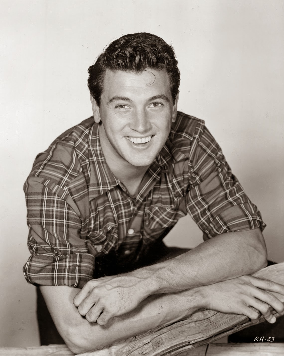 It's The Pictures That Got Small ...: THE SATURDAY GLAMOUR 15!