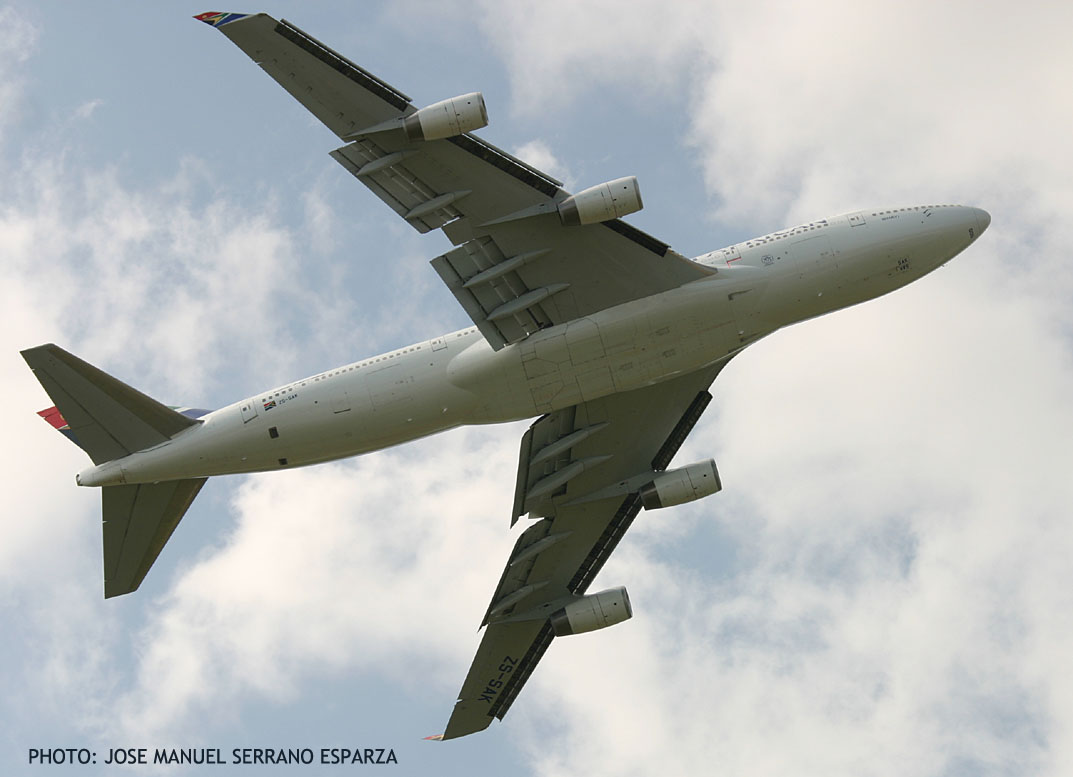 elrectanguloenlamano: BOEING 747-400 JUMBO: THE EVOLUTIVE APEX OF A ...