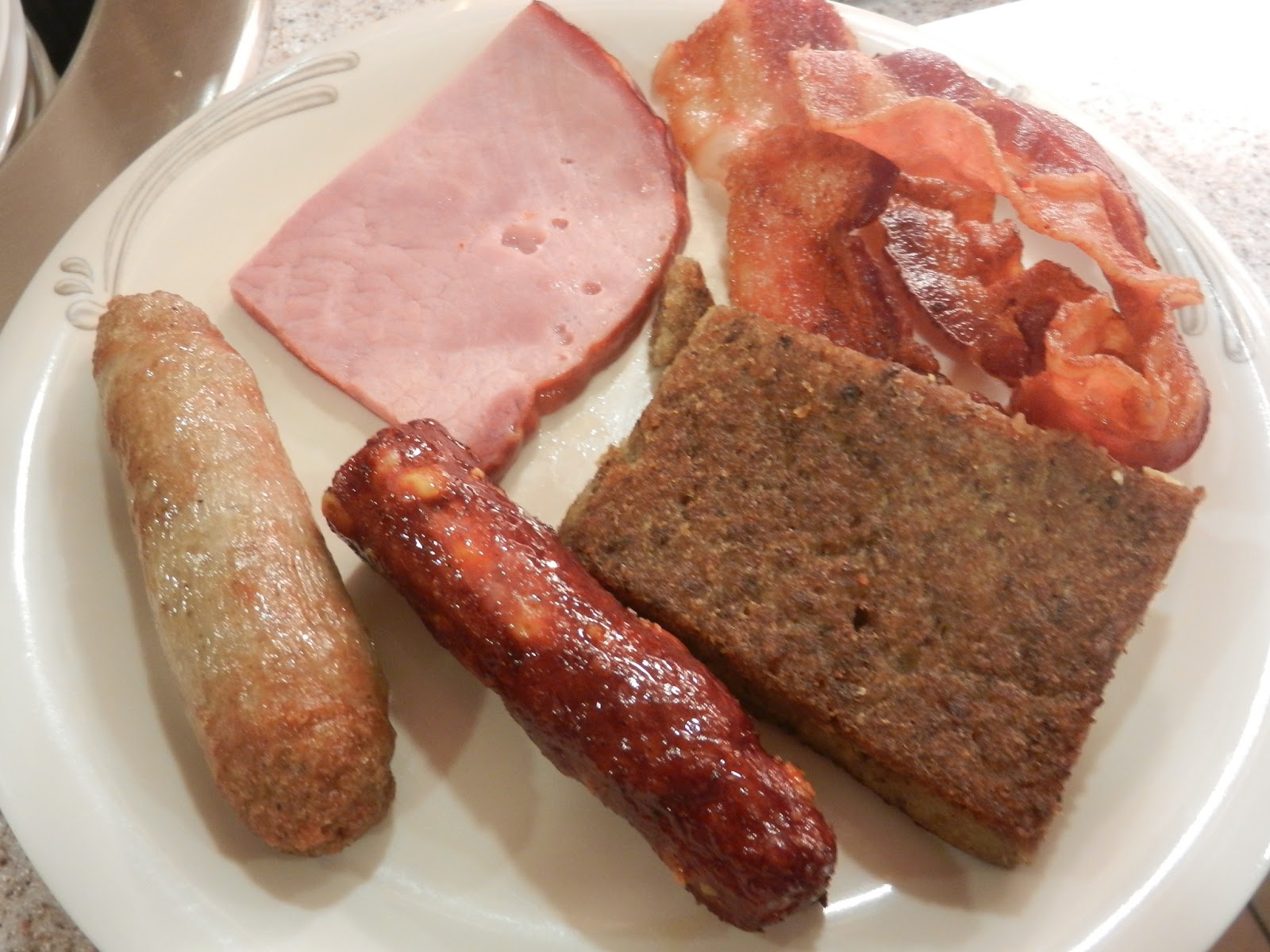 Belly of the Pig: Shady Maple Smorgasbord Breakfast Review