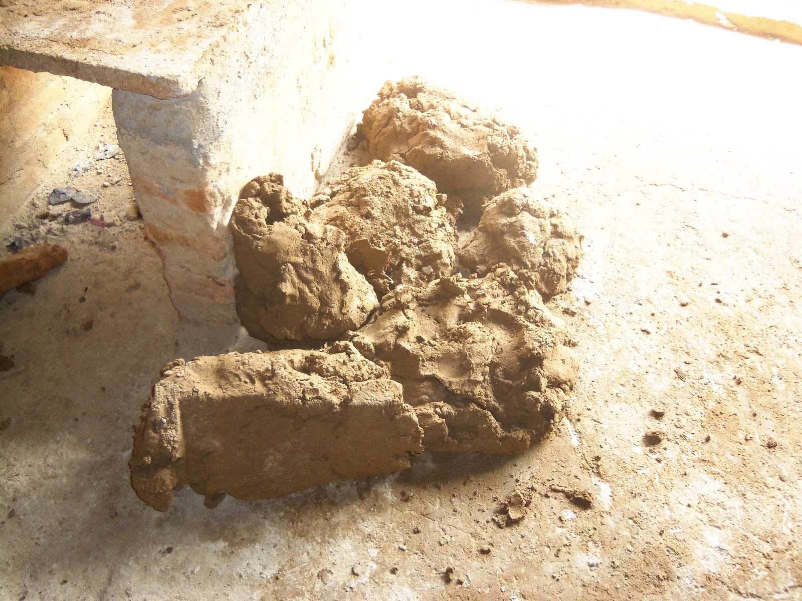 ELABORACIÓN DE ARTESANÍAS EN BARRO: ELABORACIÓN DEL BARRO.