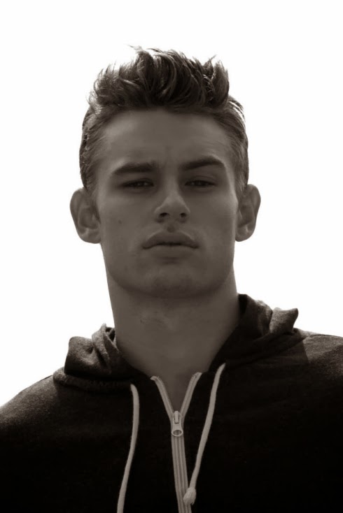 Handsome Man On Earth: Maret 2014