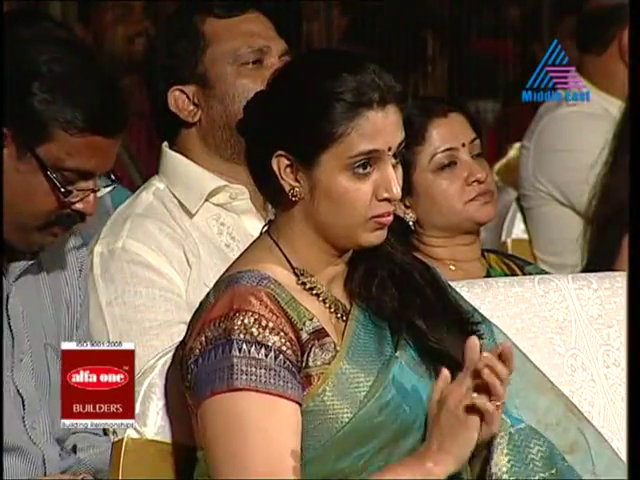 Mallu actress Samyuktha Varma hot in saree « Mallufun.com