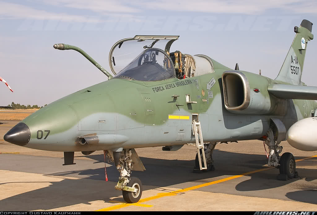 AEROMARANHAO: AMX - Avião de Ataque