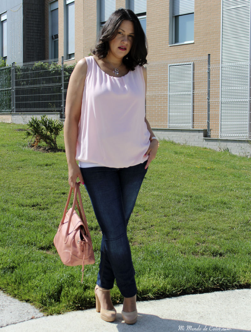 tirar a la basura Mantenimiento Leer outfit con blusa rosa pastel ...