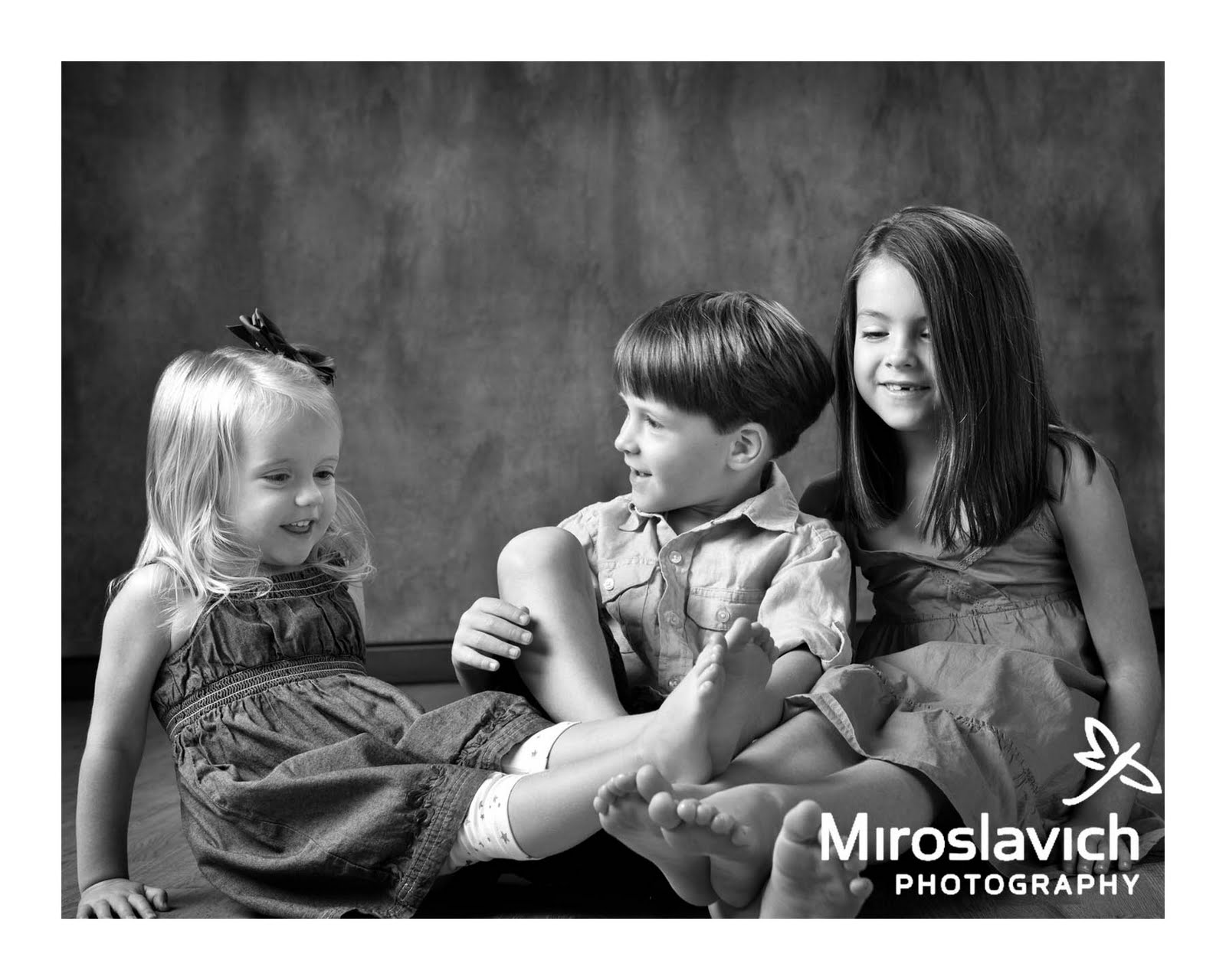 Miroslavich Photography Buzz: Two lovely sisters + one sweet brother ...