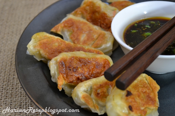 Resep Gyoza Ayam Udang (Pan Fried Dumpling) Ala Jepang - Harian Resep