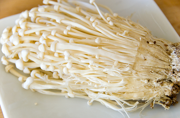 Delicious Recipes 4m Pranati's Kitchen: Enoki Mushroom desi style...:)