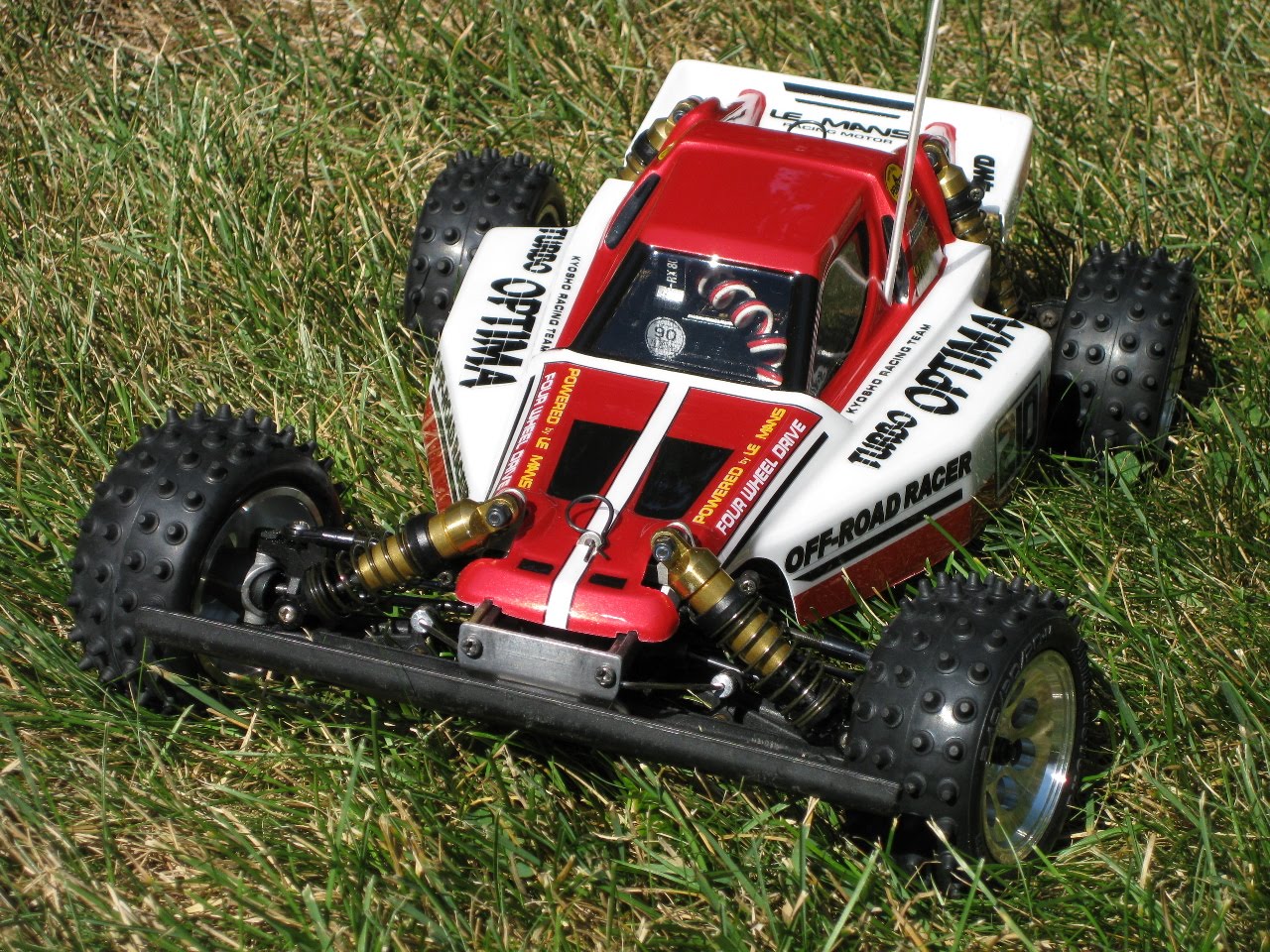 Fun with RC: White Lettering on Tires