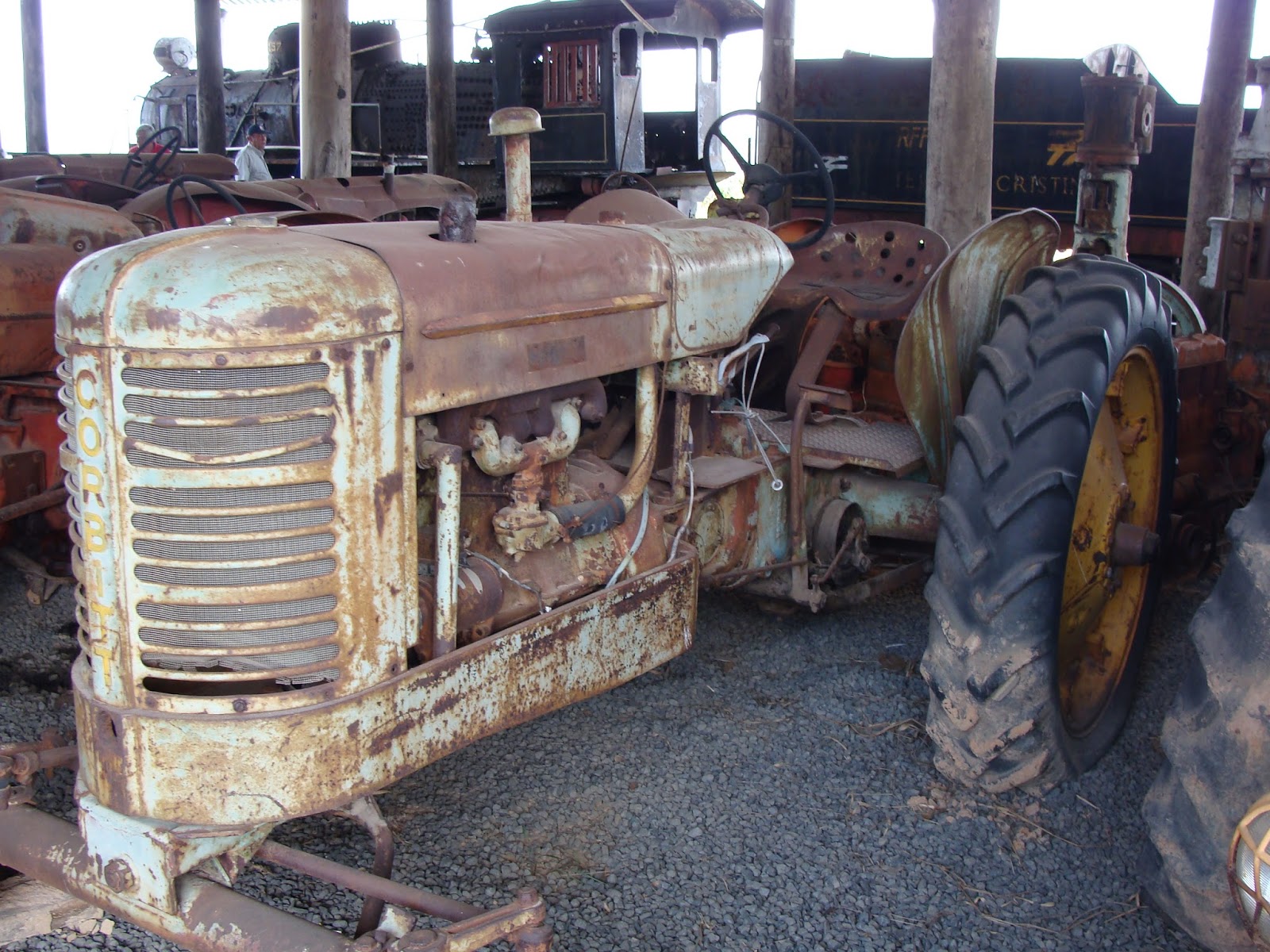 Registro de Tratores Antigos - Brasil: CORBITT TRACTOR
