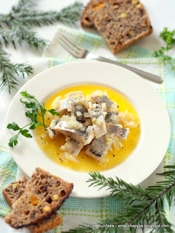 Śledzie w oleju | Smaczna Pyza