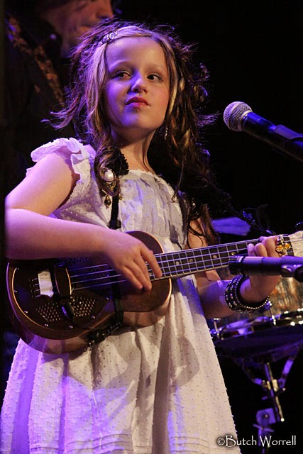 Emi Sunshine Steals the Show! ~ Concert Photos Magazine - Live Music ...