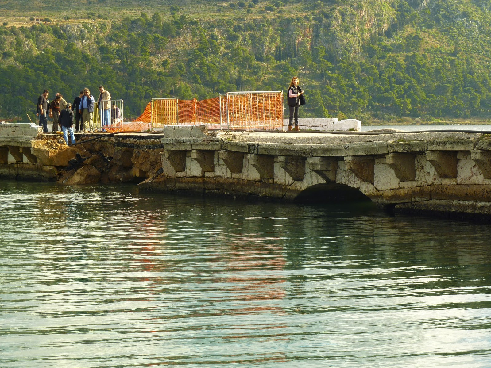 Spiros Pantelios - Photojournalism - Photographer: ΓΕΦΥΡΑ Δεβοσετου ...