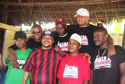 HUKU NDIKO ALIKOTOKA KAMARADE ALLY CHOKI MKURUGENZI WA EXTRA BONGO ...