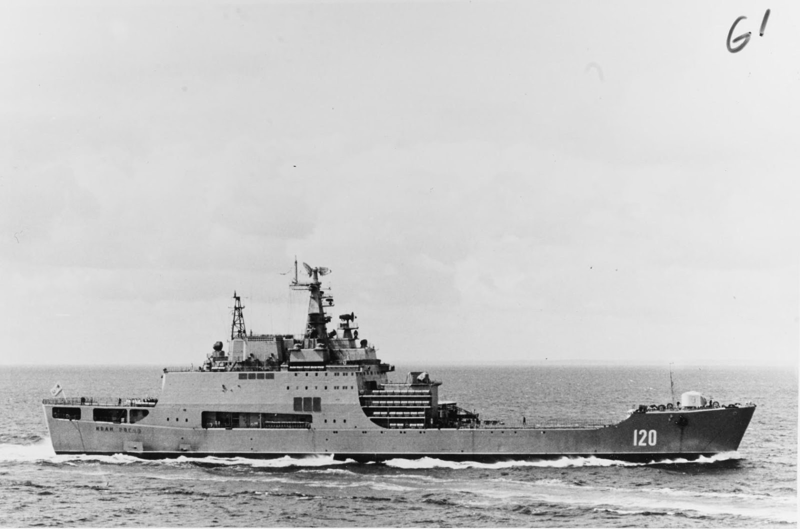 Naval Analyses: WARSHIPS OF THE PAST: Ivan Rogov class large landing ...