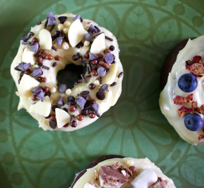 Green Gourmet Giraffe: Chocolate overnight baked sourdough doughnuts