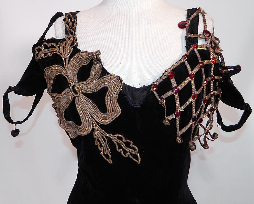 All The Pretty Dresses: Silver Screen Movie Costume?