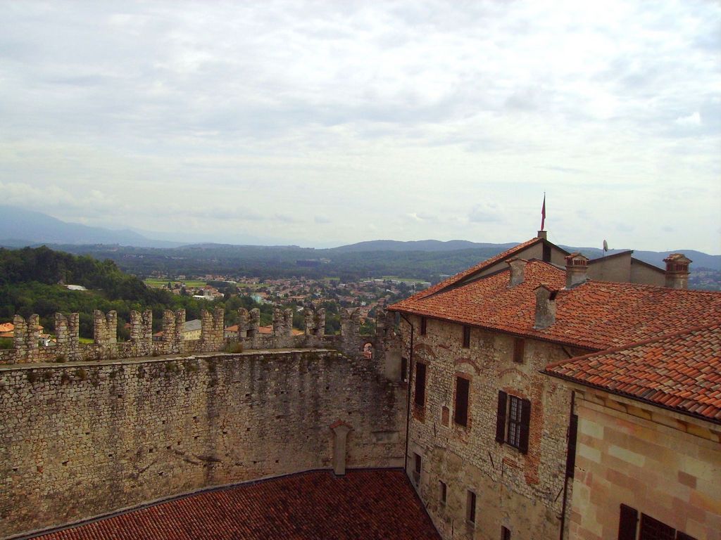 Rocca Borromeo di Angera