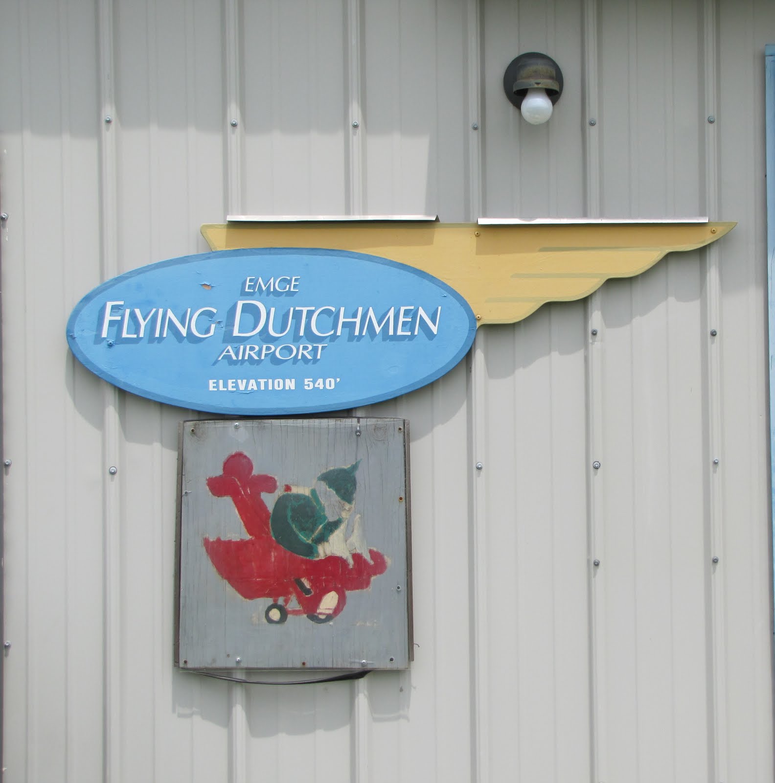 The Aero Experience: Flying Dutchmen Pancake Breakfast Fly-In Brings a ...