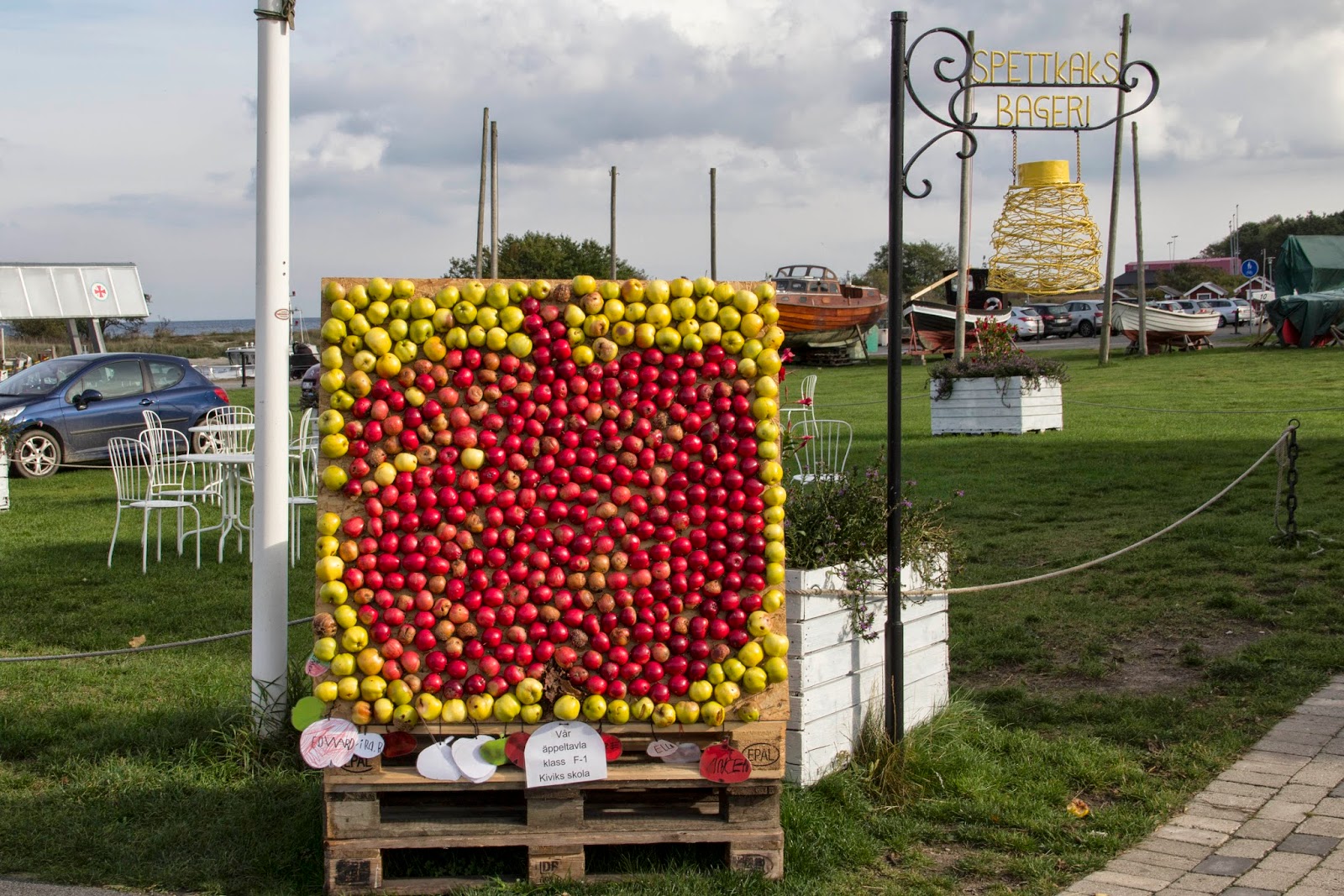 Strandbloggen: Kiviks äppeltavla och promenad i Tjörnedalen