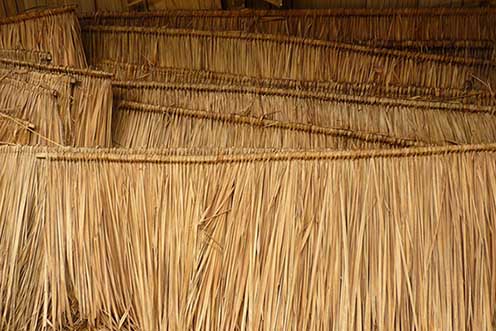 Penutup Atap Ijuk dan Daun-daunan | Materialpilihanku