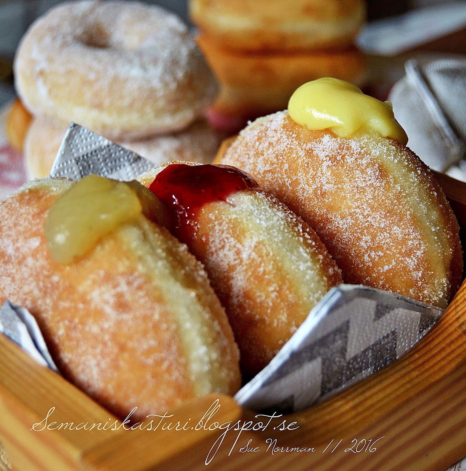 Donut yang sangat gebu dan lembut ~ Swesia's Journey