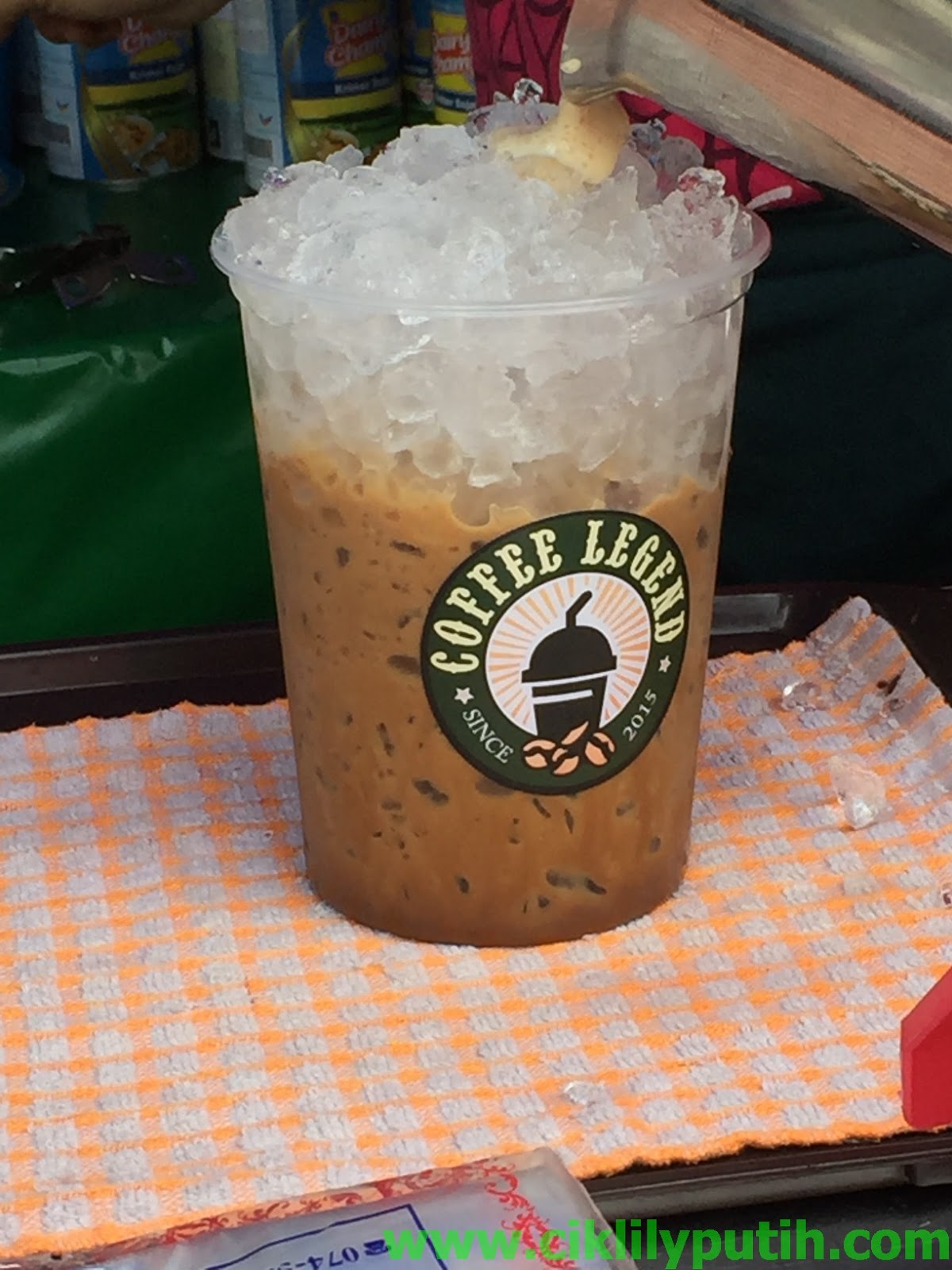 CikLilyPutih The Lifestyle Blogger: kopi cawan besar