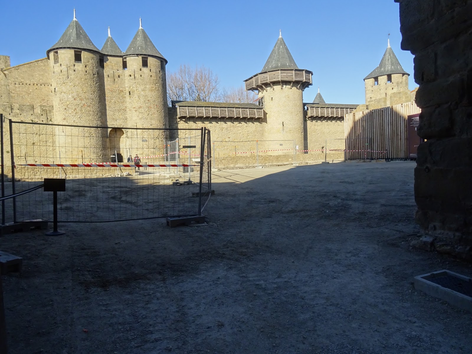 Los Ciutadins: Travaux à la Barbacane du Château en images