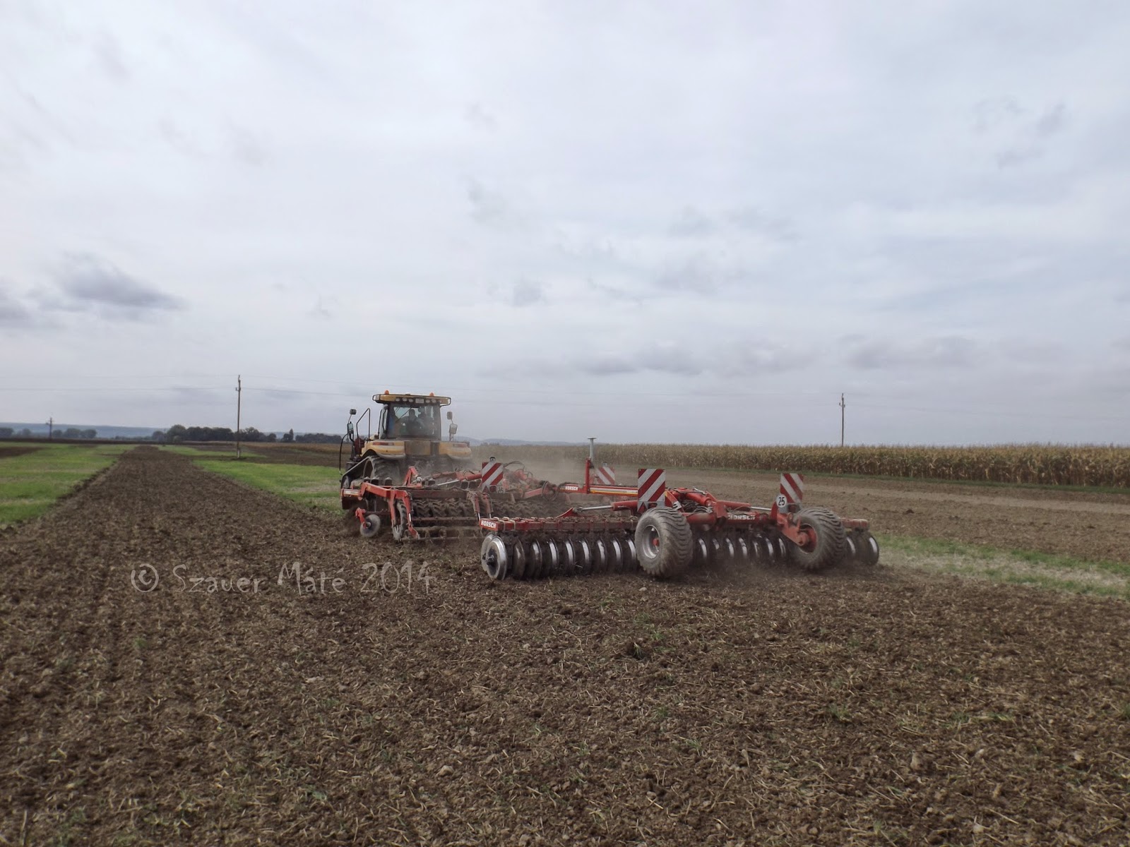 ..Mezőgépek..: Challenger MT875C + Horsch Tiger 6