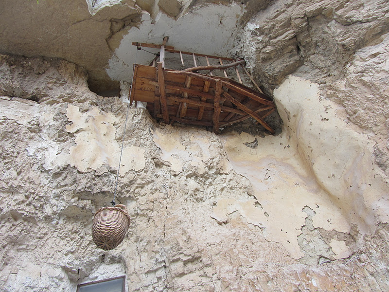 Huntsmans in the Holy Land: A couple new sites in Palestine