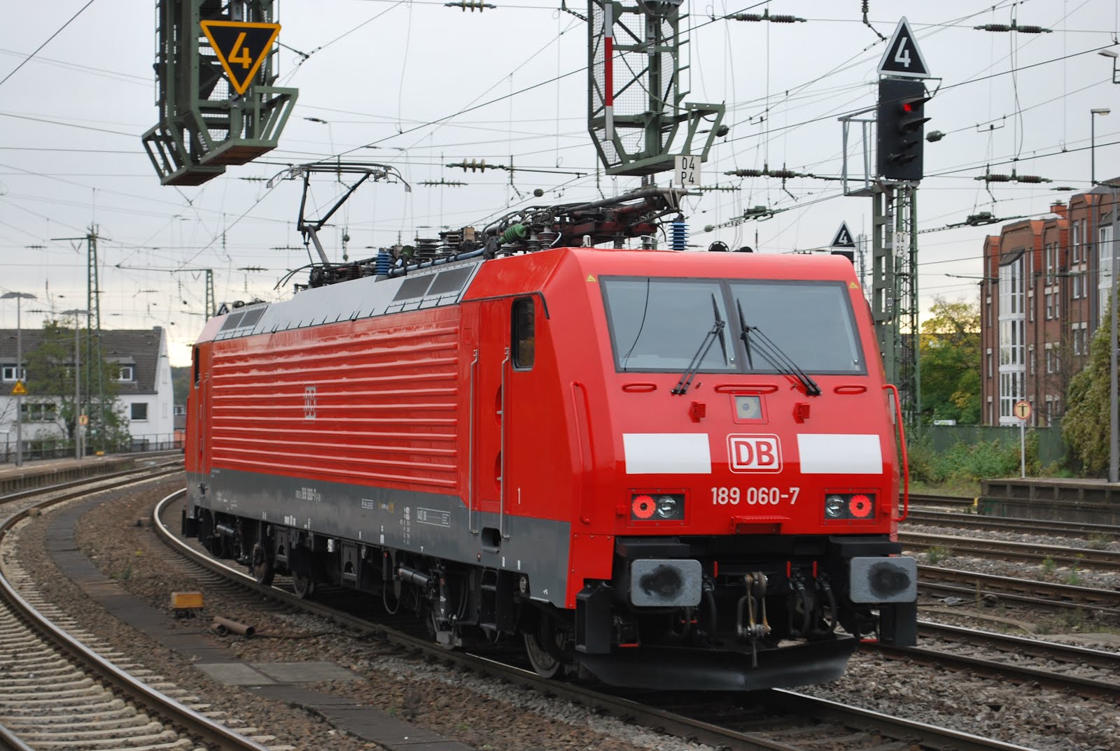 Trains, trams et gares: BR 189 DB