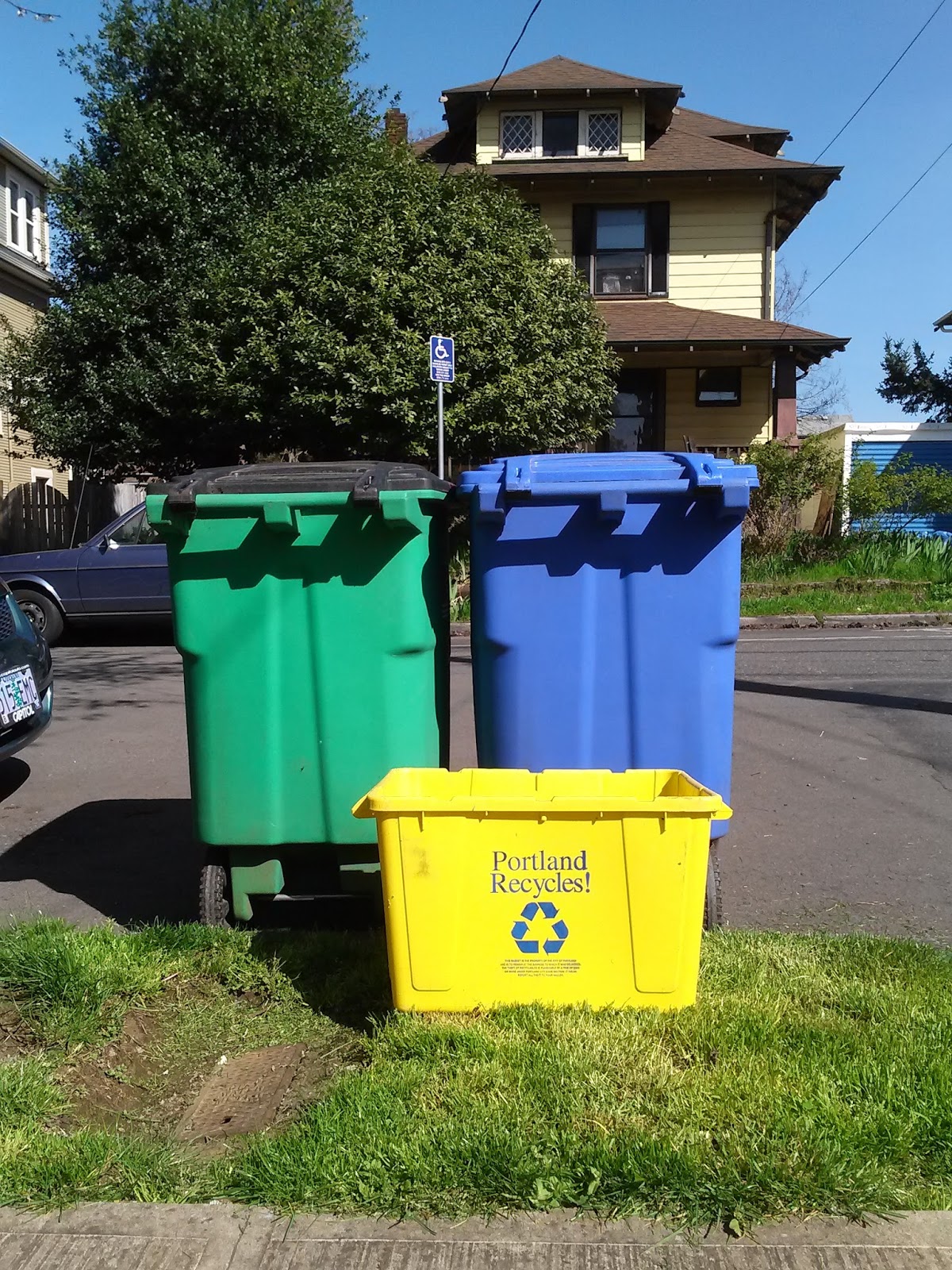 World Wide Willeys: Portland Moment #2: Portland Recycles!