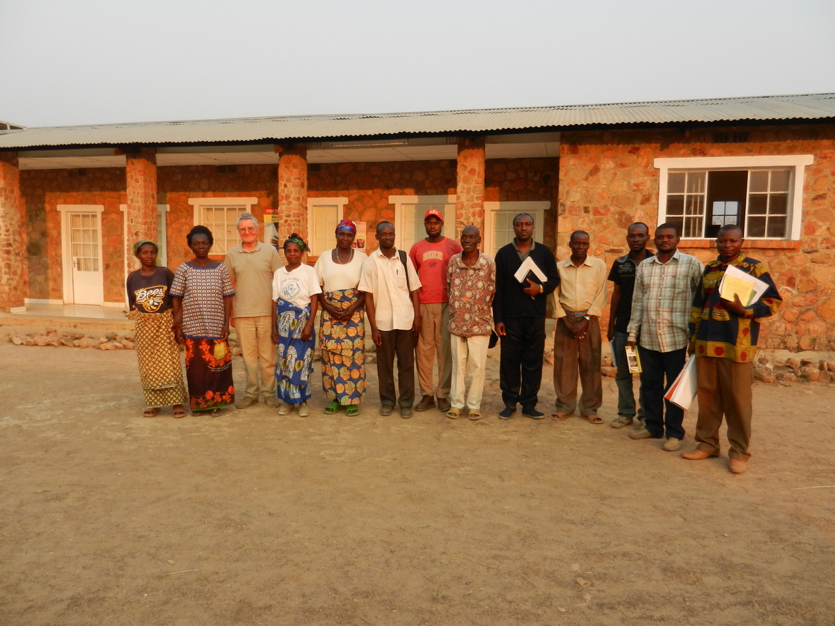 BIERZO AYUDA: Fotografías del viajes a Kilela Balanda enviadas por ...