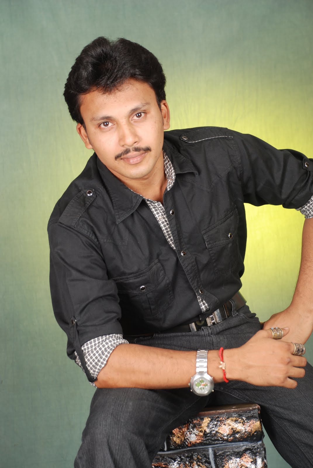 moviedreams: EXPERIENCED ACTOR V.A.KUMAR