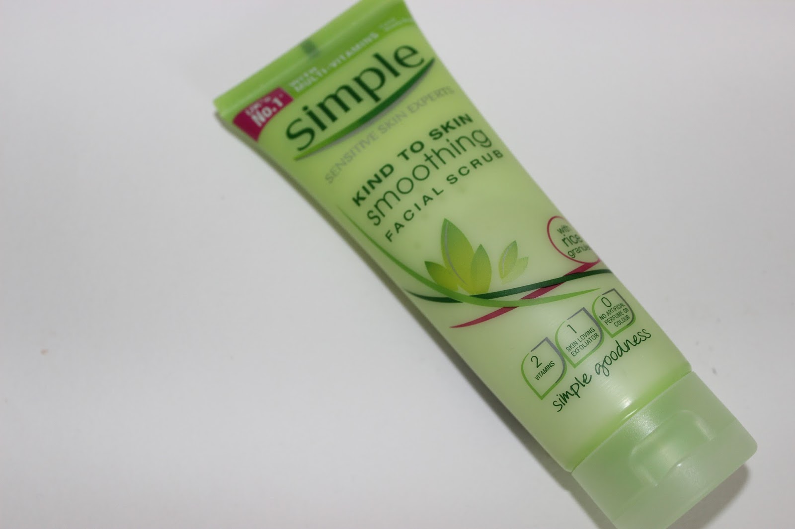 Speed Review: Simple Kind To Skin Smoothing Facial Scrub | SKIN DEEP