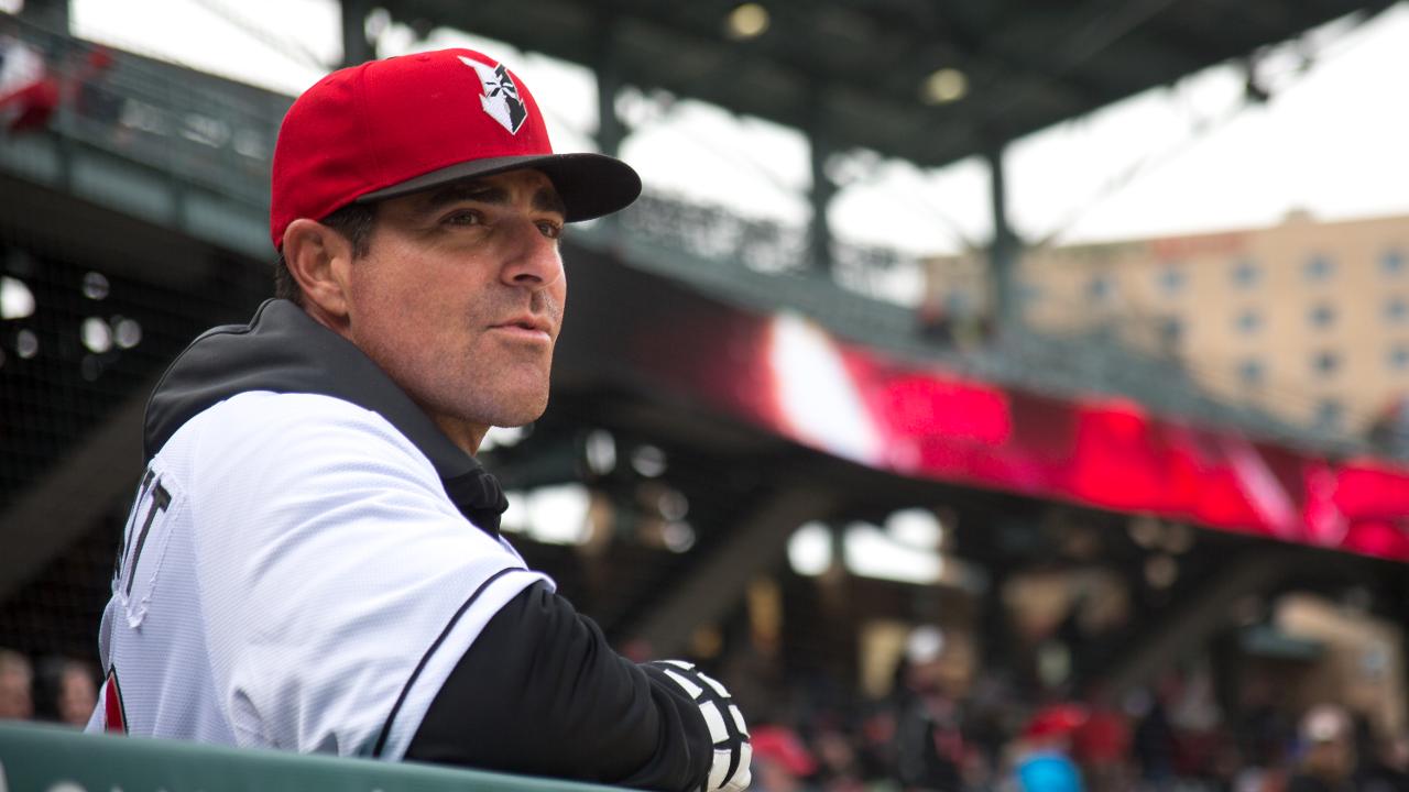 Red Sox make Andy Barkett their first October goodbye