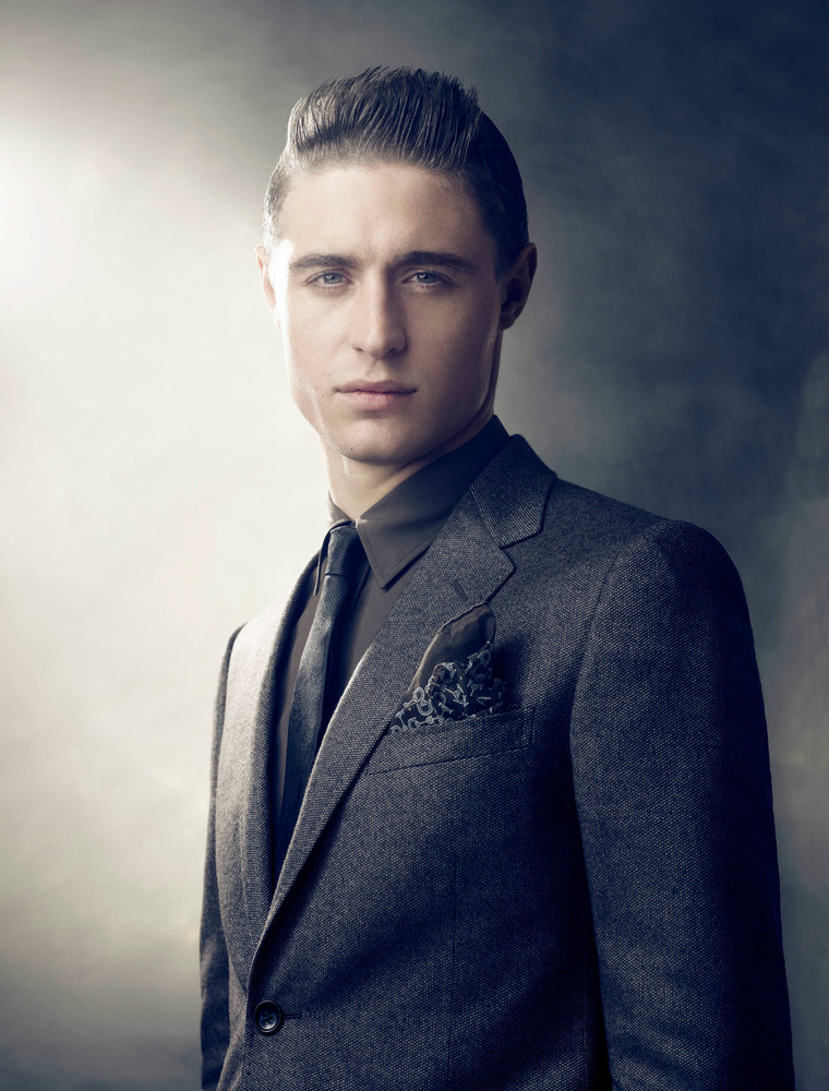 Max Irons by Kevin Mackintosh | Homotography