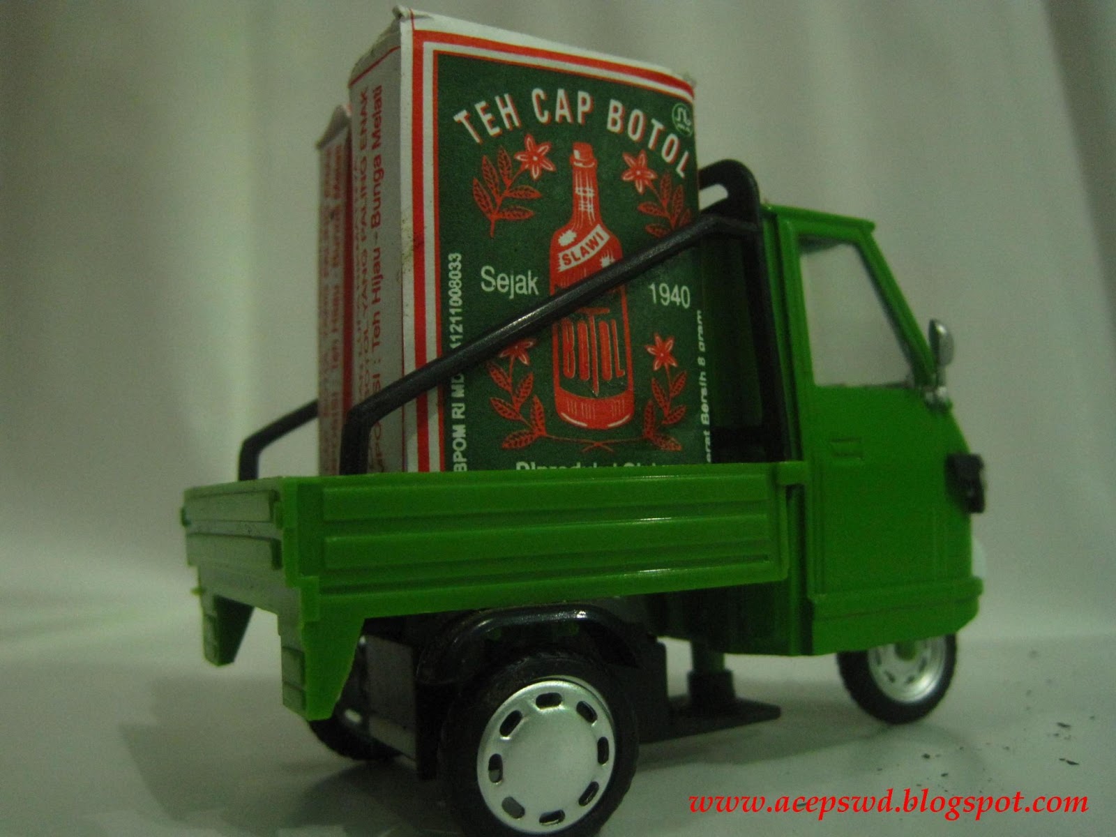 Aktifitas dan hobby: [MyDiecast] Bemo Roda Tiga