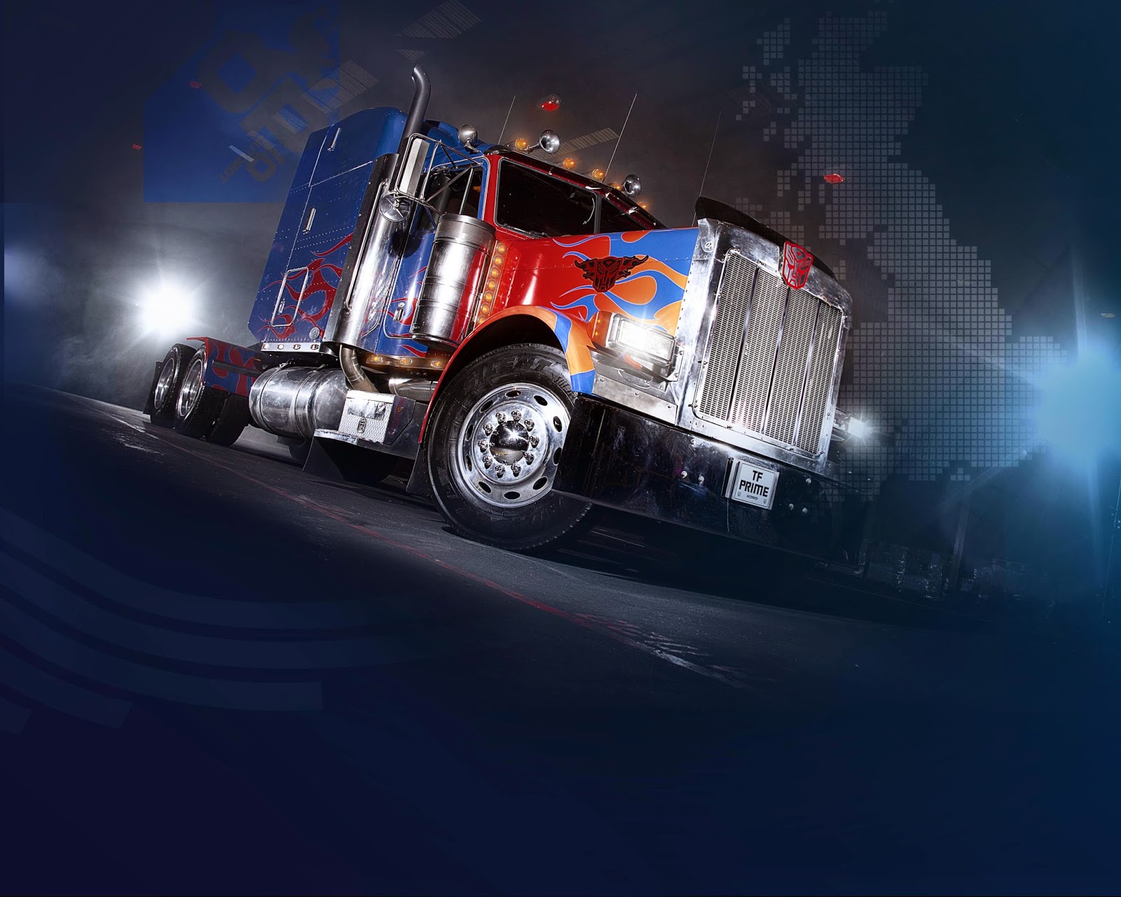 Treasure Houses of England: Meet Transformer Optimus Prime At Beaulieu ...