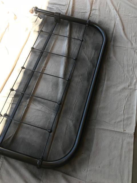 Lyndi's Projects: How To Paint a Metal Bed Frame