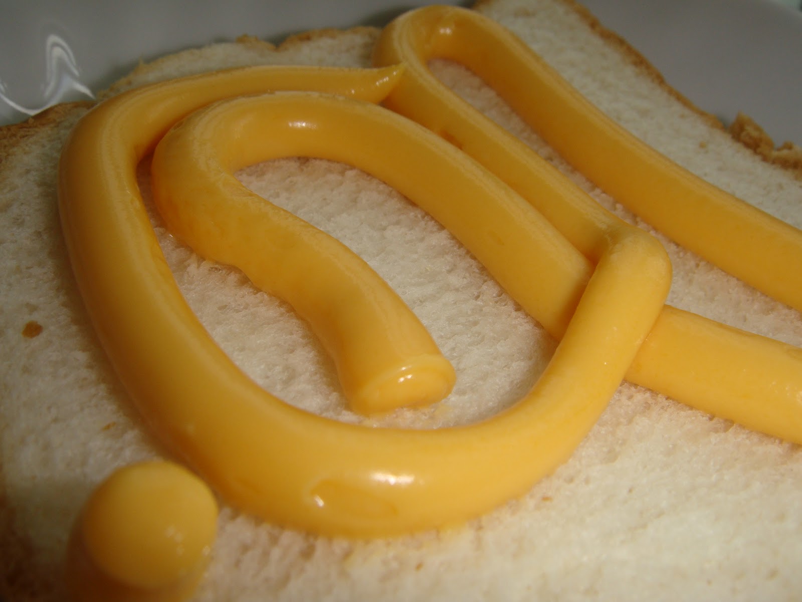 Supersupergirl's Food Reviews: Magnolia Cheezee Squeeze, Squeeze that ...