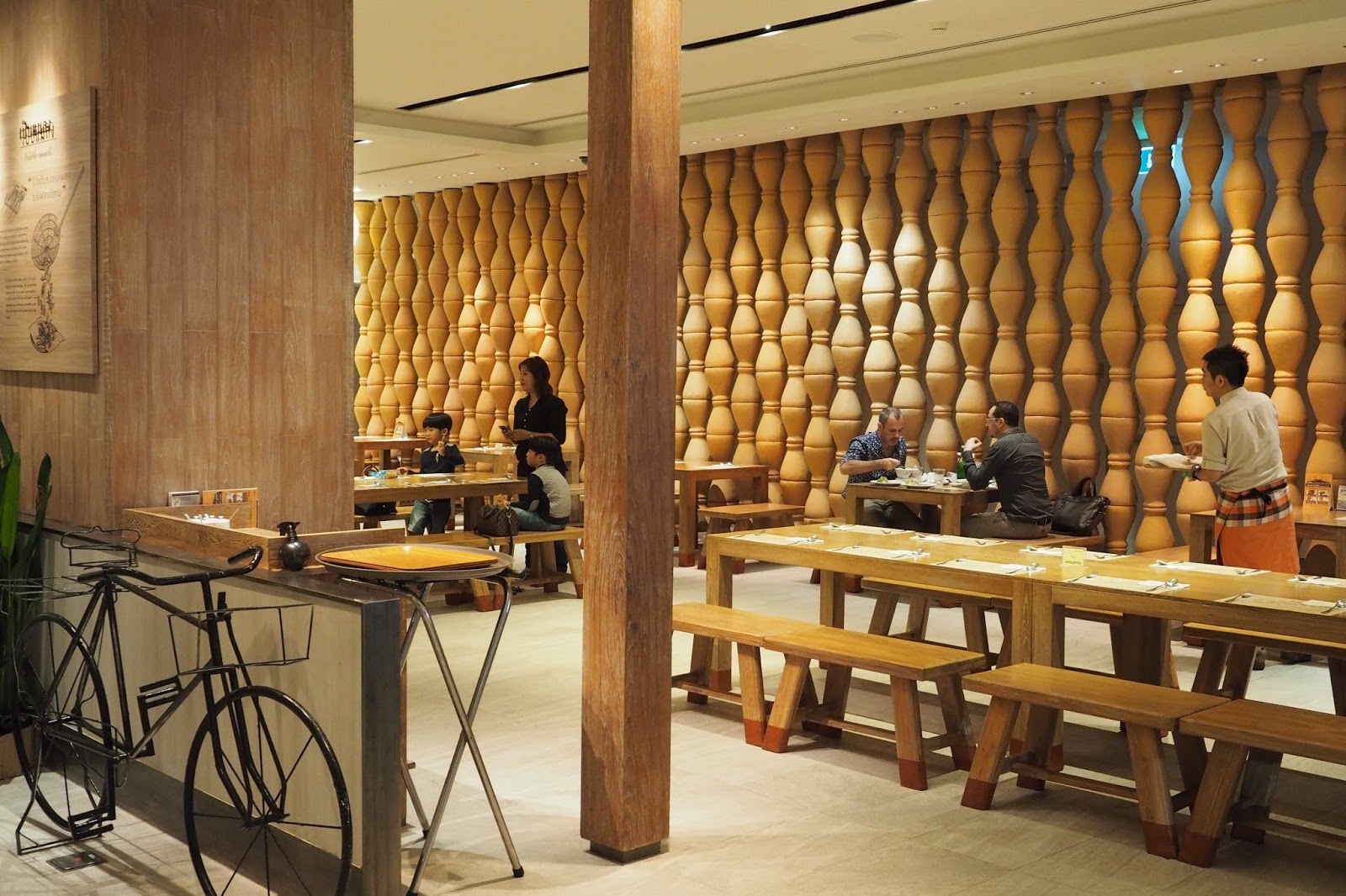 Bangkok 2015 - Eathai Food Hall at Central Embassy