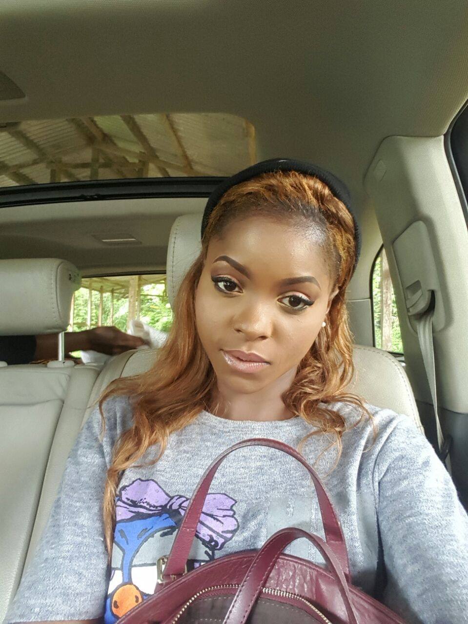 Daphne wows in new photos | Kinnaka's Blog