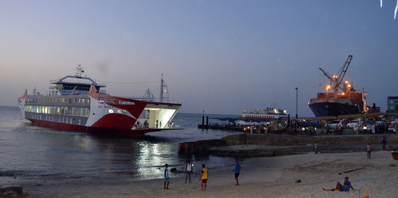 ZANZIBAR NI KWETU: Kampuni ya Azam Marine Mkongozi wa Usafiri wa ...