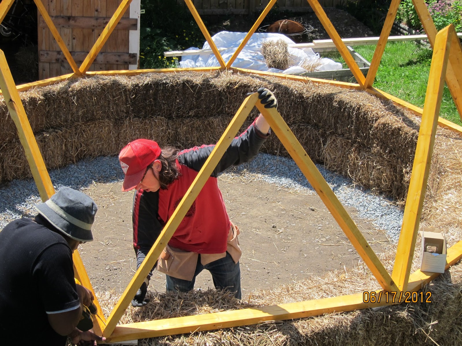 Elf In A Tree: Building a Biodome Part 4: Dome Frame and Straw Bale Wall