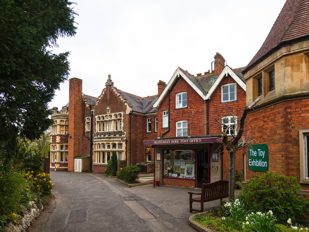 Study Notes for Living on Earth: Bletchley Park and the National ...