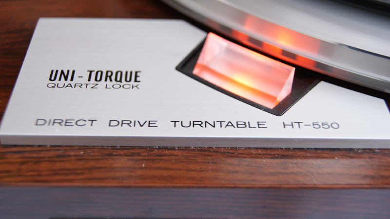 Hitachi HT-550 Turntable