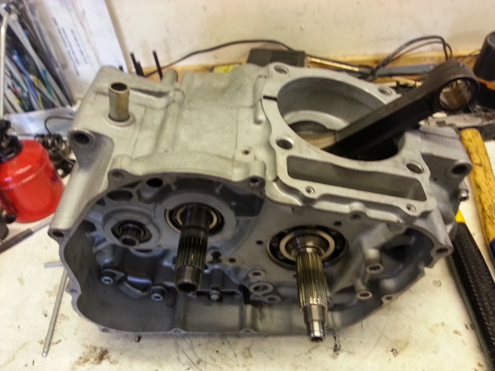 Honda 600cc Supermono engine build sequence